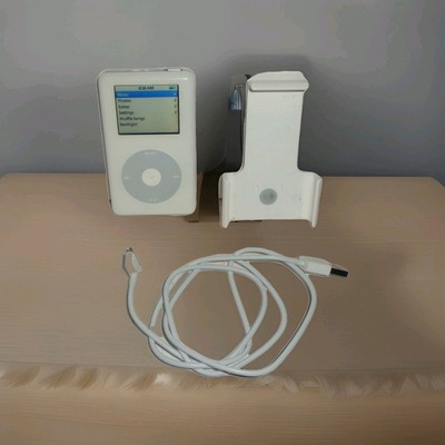 Apple iPod Classic 4th Gen (20GB) with 1200+ Songs, Bundle w/ Cable ...