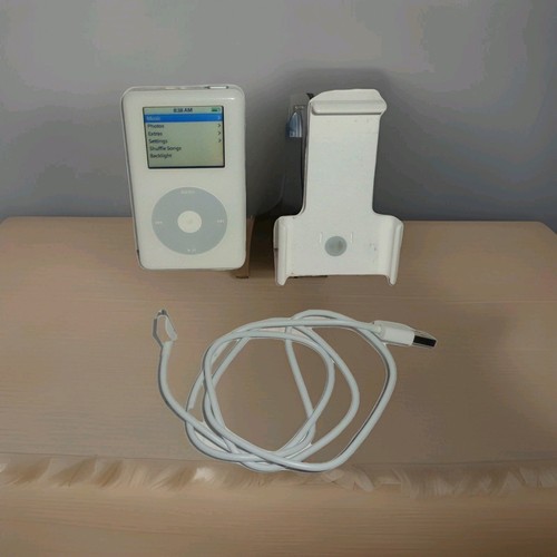 Apple iPod Classic 4th Gen (20GB) with 1200+ Songs, Bundle w/ Cable ...