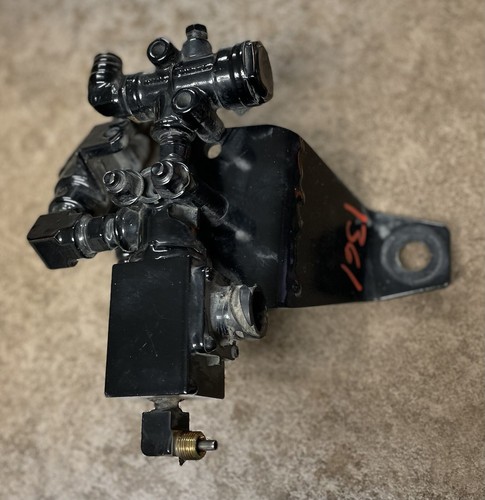 Bendix Paccar VALVE WITH BRACKET 08-03357 / 1-243641-D / 914231 *READY ...