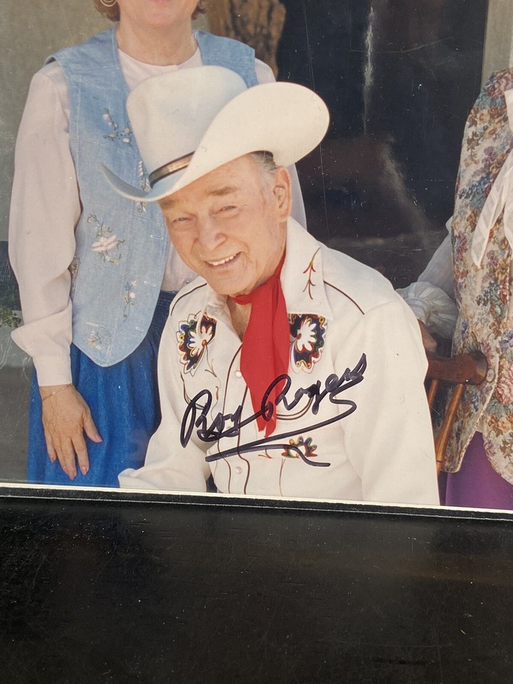 Roy Rogers & Dale Evans Autographed Signed 8x10 Photo - Western - RARE ...