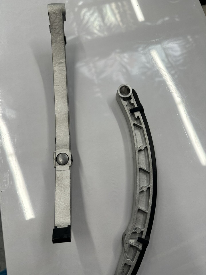 Timing Chain Guide Rail Left & Right LR051013 Fits Land Rover & jaguar ...