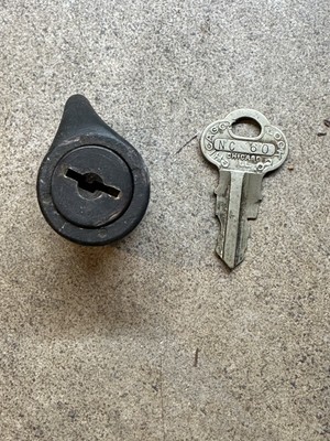 Northwestern Coin Operated Vending Lock Peanut Gumball Machine | eBay