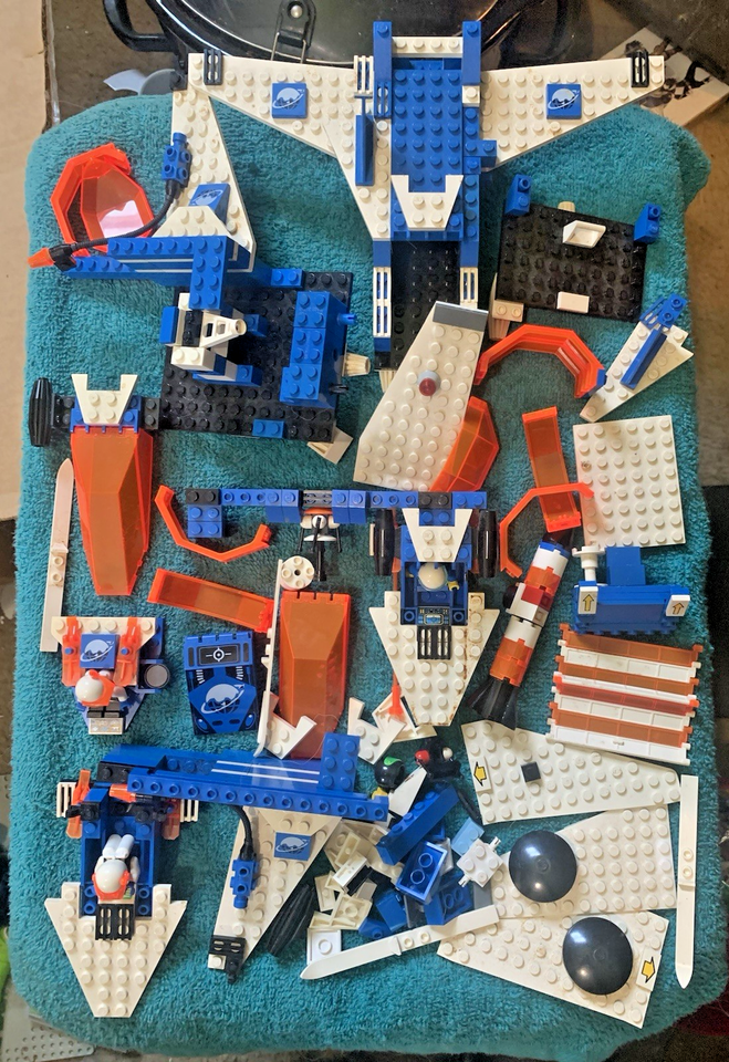 Large Lego Lot Minifigures Incomplete Sets Vintage Set Pieces Some Tyco ...