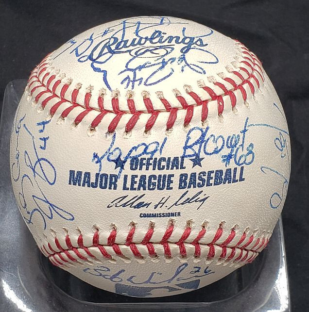 2004 Cleveland Indians Team Signed AUTO A.L. Baseball – LARRY DOLAN 24 ...