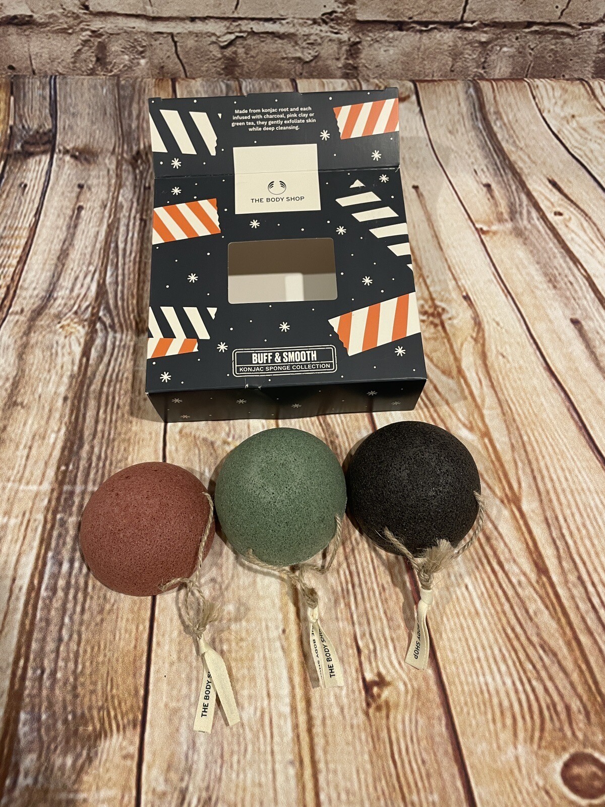 THE BODY SHOP BUFF & SMOOTH FACIAL KONJAC SPONGE ~ NEW 2 SETS | eBay