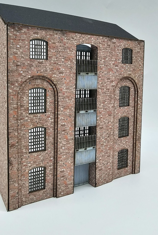 Modelux OO Gauge 'London Western Gateway' Warehouse kit - low relief ...
