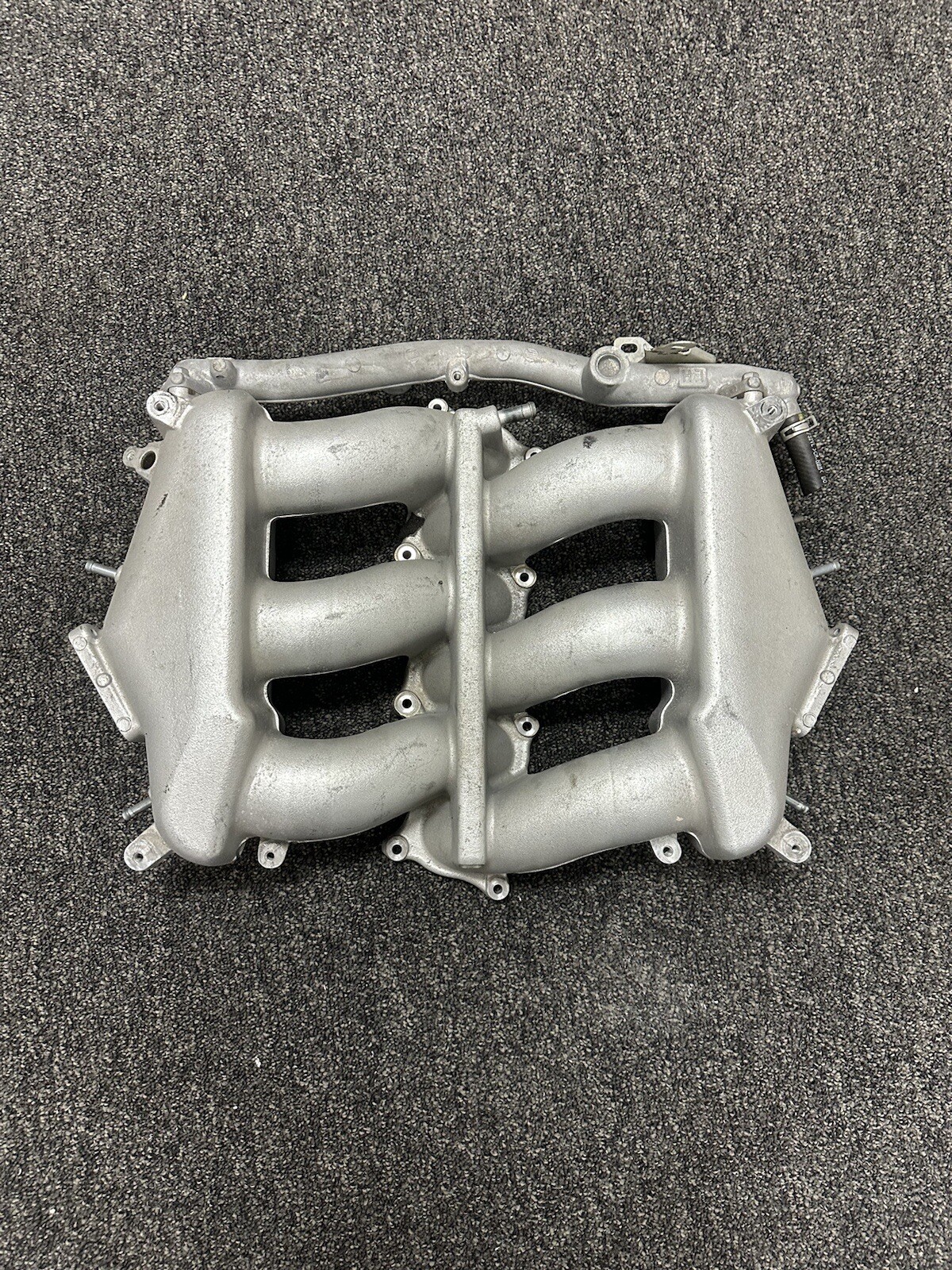 NISSAN R35 GTR OEM VR38DETT Upper Intake | eBay