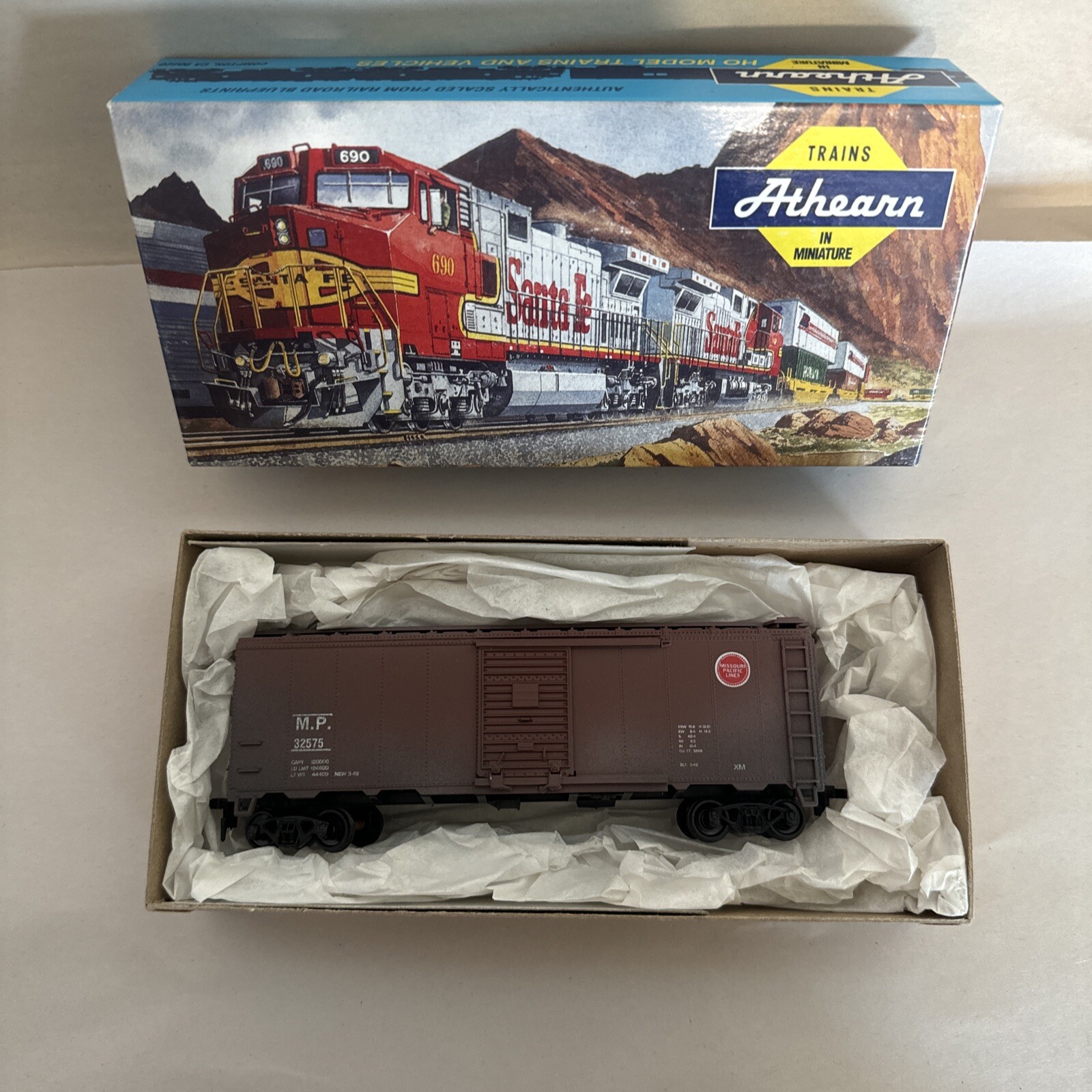 Athearn HO Scale Missouri Pacific Lines 40’ Box Car #32575 Weathered | eBay
