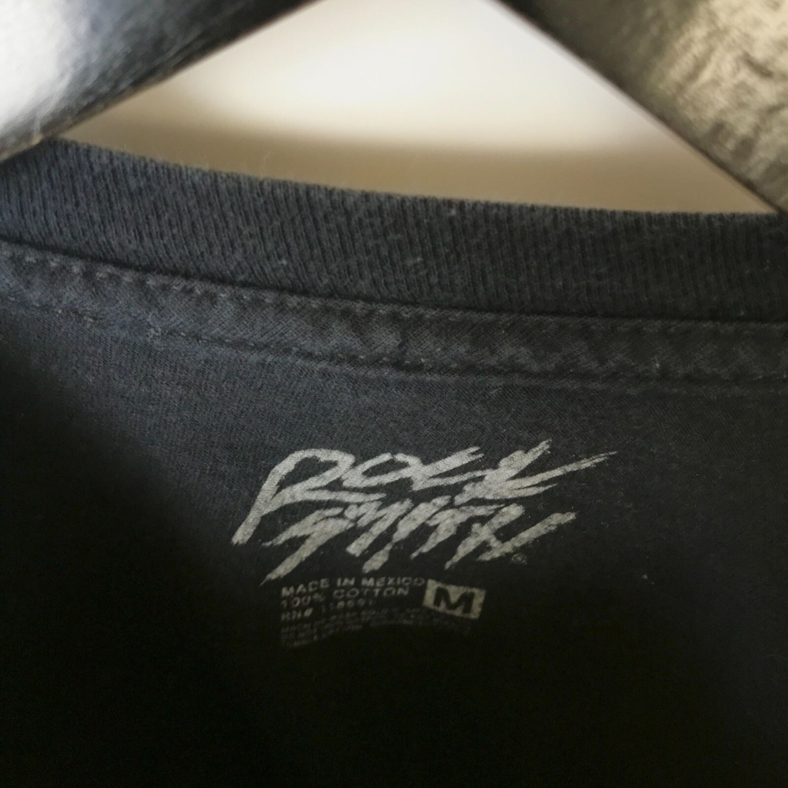 Rocksmith It Goes Down The DM Rap Tee paroles T-shirt musique graphique ...