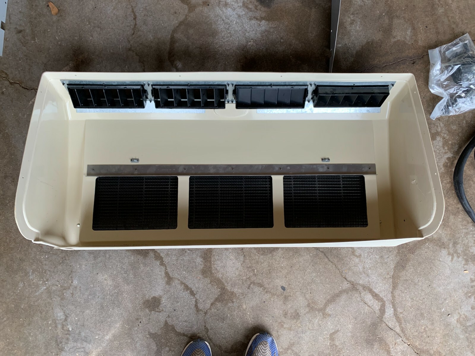 New BUS EVAPORATOR ASSEMBLY SCS/Frigette A/C EV30DU-12-00 30K BTU 2 ...