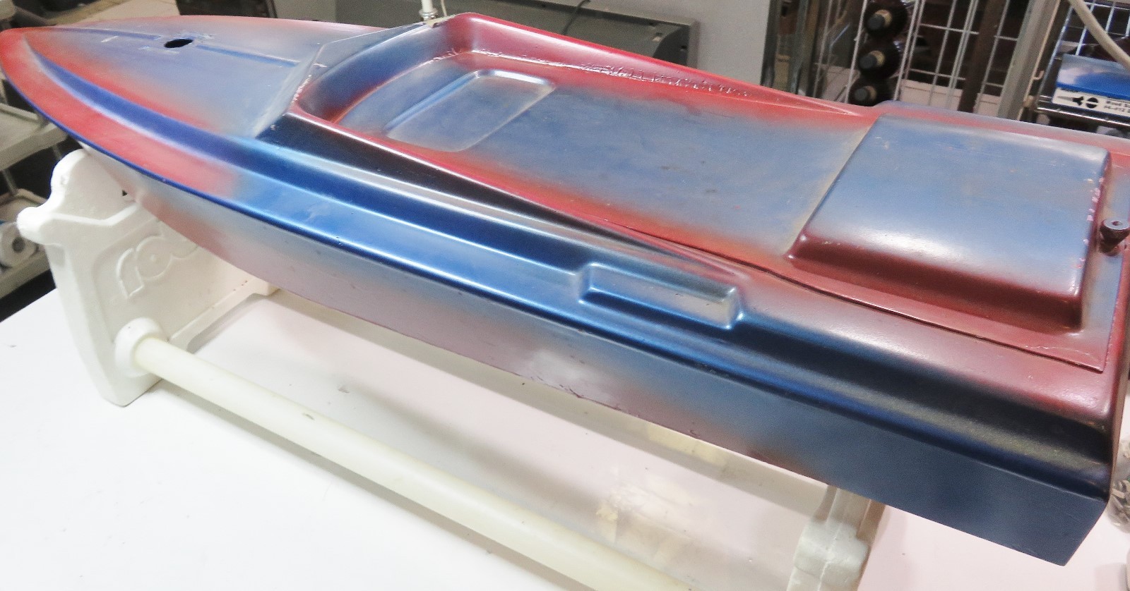 Deep Vee Boat, Fiberglass Boat Nitro, Gas, Electric With Robart Stand ...