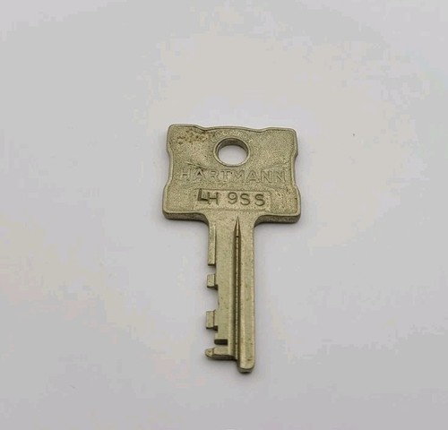 Yale & Towne Hartmann Vintage Key #LH9SS USA | eBay