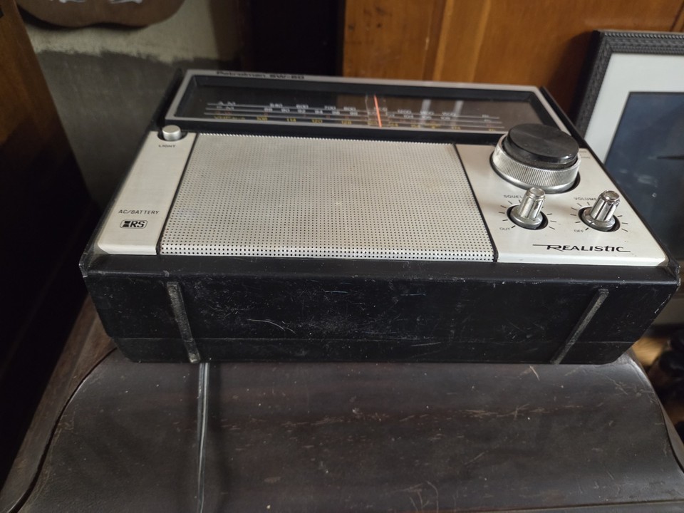 Vintage Radio Shack Realistic Patrolman SW-60 Portable Multi Band AM/FM ...