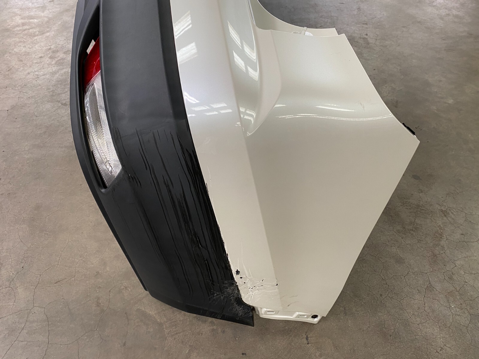 ⭐2016-2018 HONDA PILOT REAR BUMPER PANEL COVER ASSEMBLY WHITE OEM ...