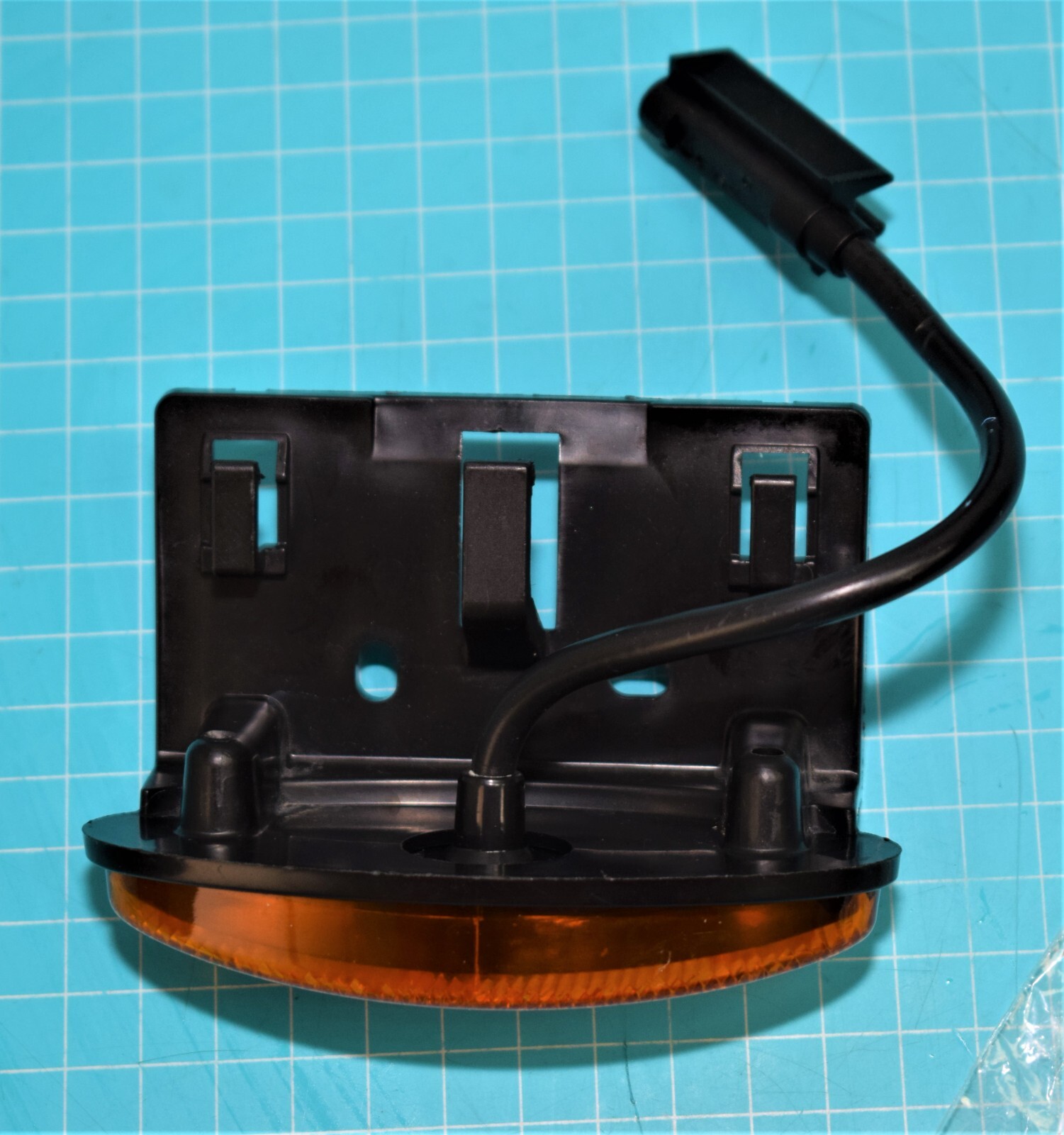 Led Side Marker Light with 90° Base TRUCKLITE for Chereau Trailer | eBay UK