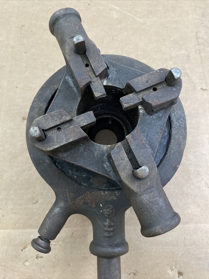 TOLEDO MACHINE PIPE THREADING Co. 411 Ratcheting Pipe Threader! Made In ...