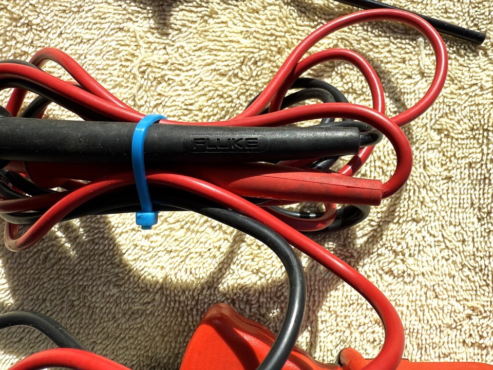 VINTAGE FLUKE 30 CLAMP METER MULTIMETER W/ LEADS & CASE AMP METER ...