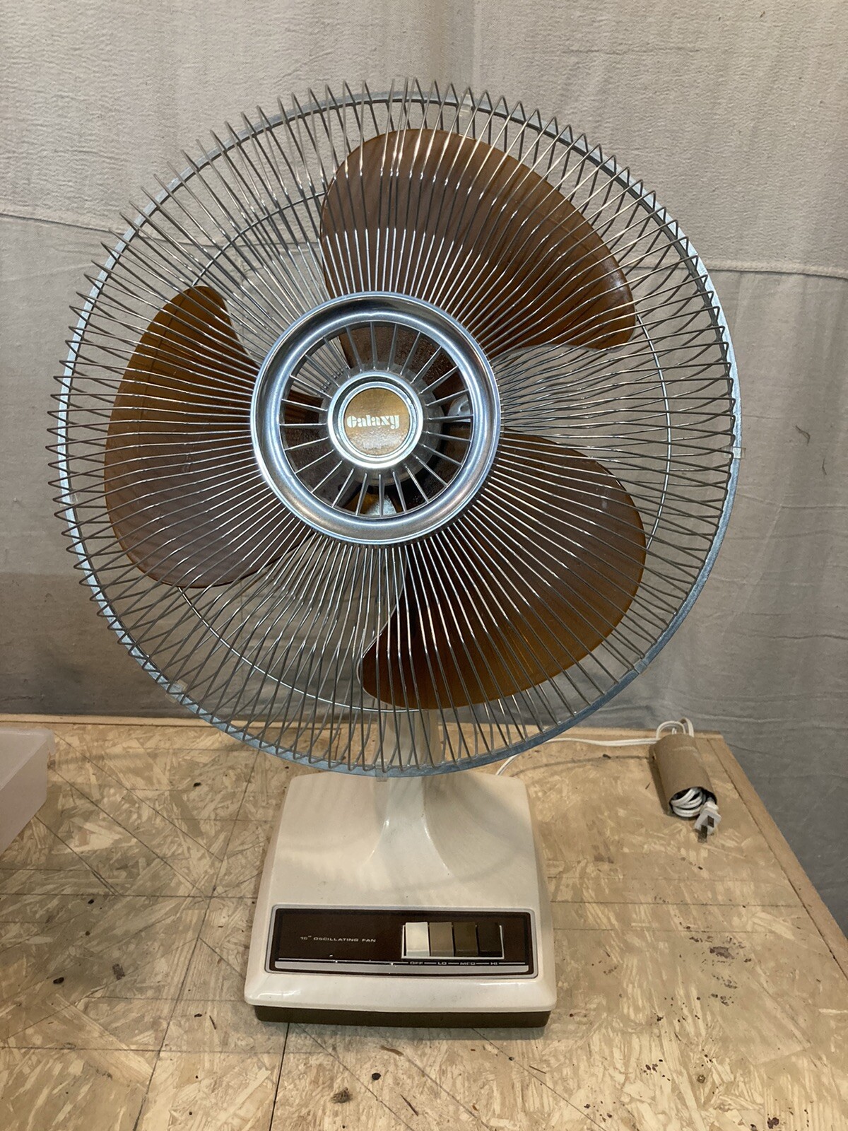Vintage Galaxy Fan 12" Cream Brown Amber Oscillating 3 Speed Tested ...