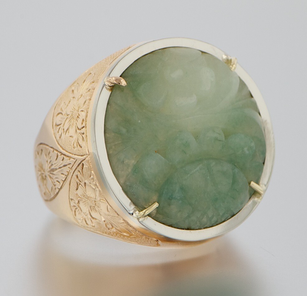 18K Carved Jade Ring Engraved with Floral Designs - Gem
