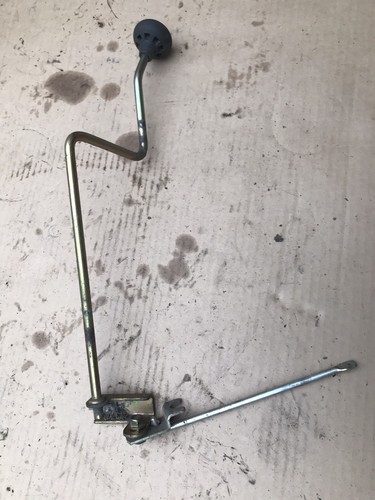 MTD Huskee LT4200 17 HP Transmission Shift Lever Rod Pivot Bracket [5b ...