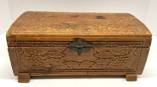Vintage Carved Footed Wooden Jewelry Chest Trinket Keepsake Box ...