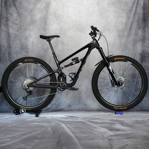 Revel Rascal V2 Medium – Pinot Gnar – We Are One Carbon Wheels – XT ...