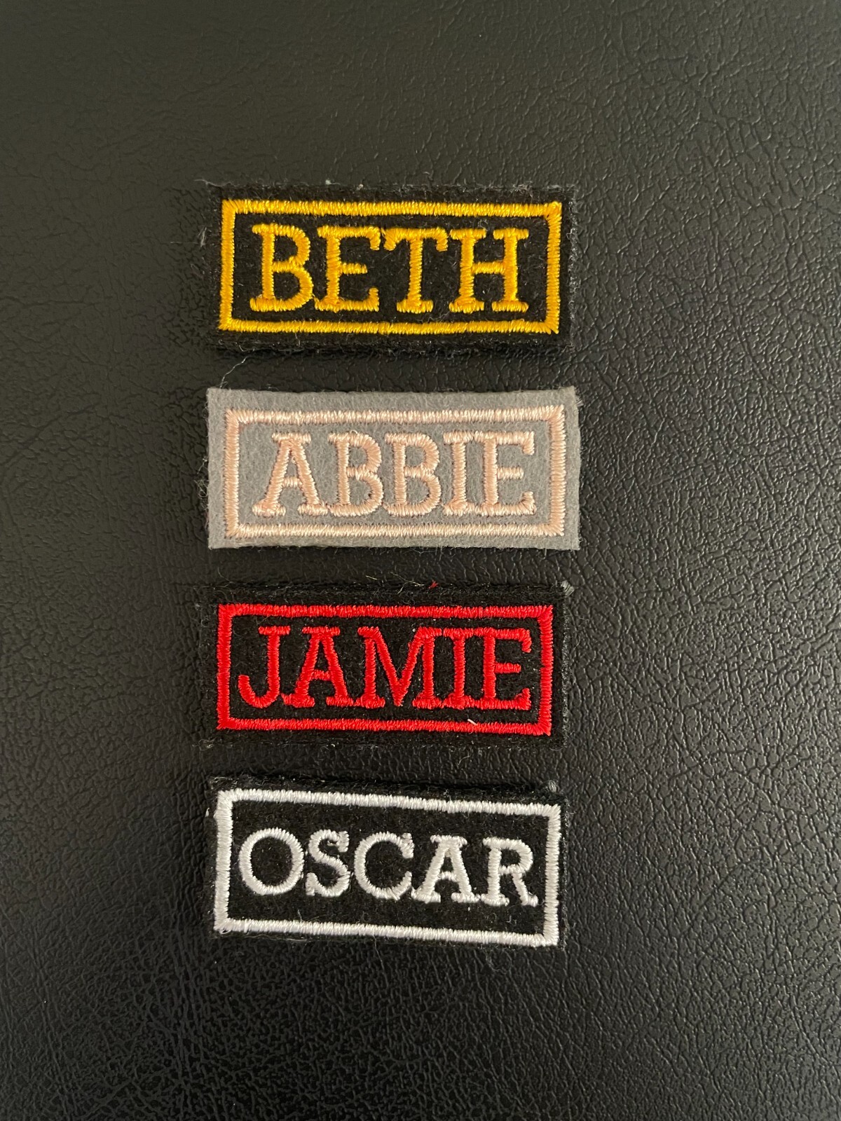 PERSONALISED EMBROIDERED NAME PATCHES BADGES IRON ON SEW ROLLED EDGE ...