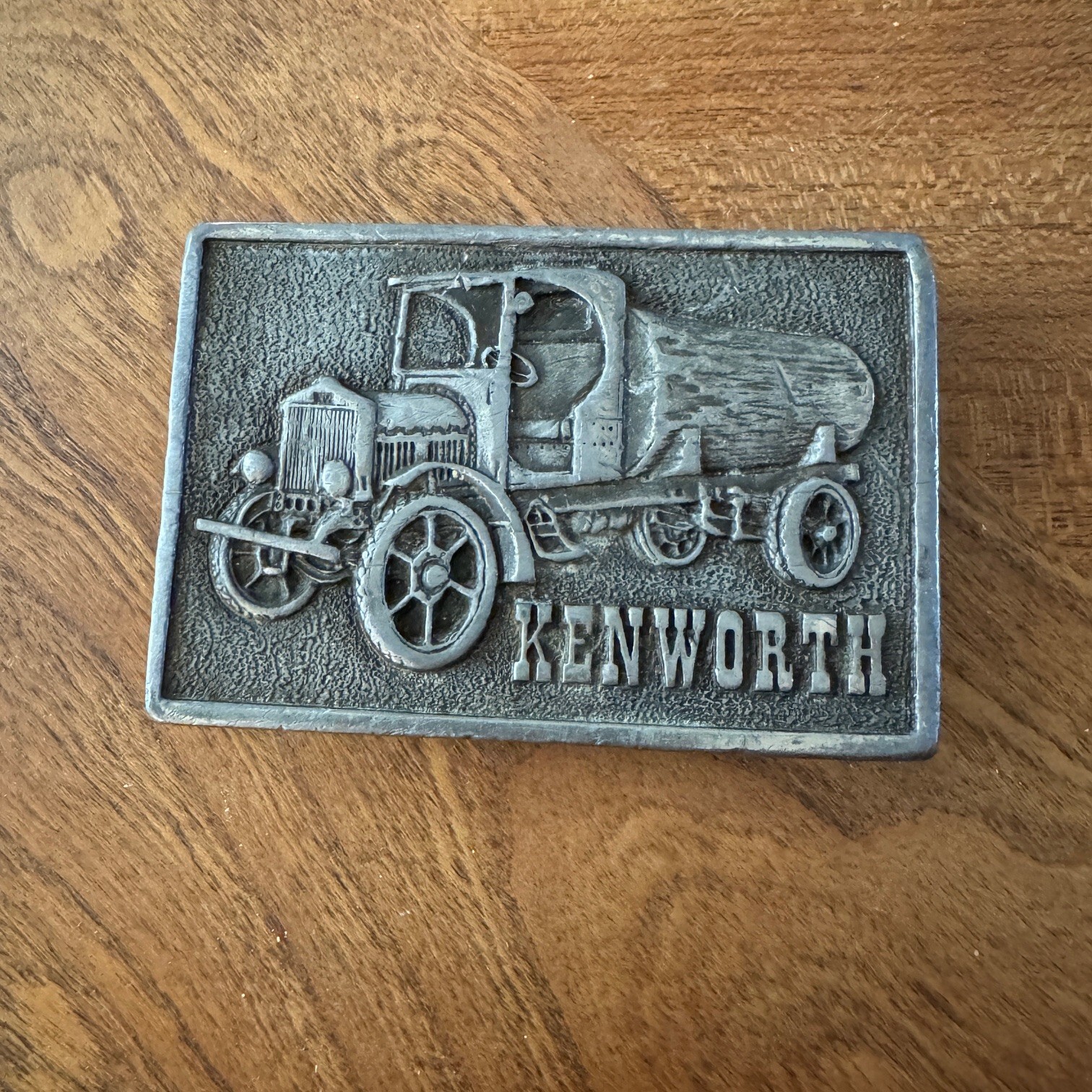 Vintage Kenworth Belt Buckle w/Antique Log Truck Desi… - Gem
