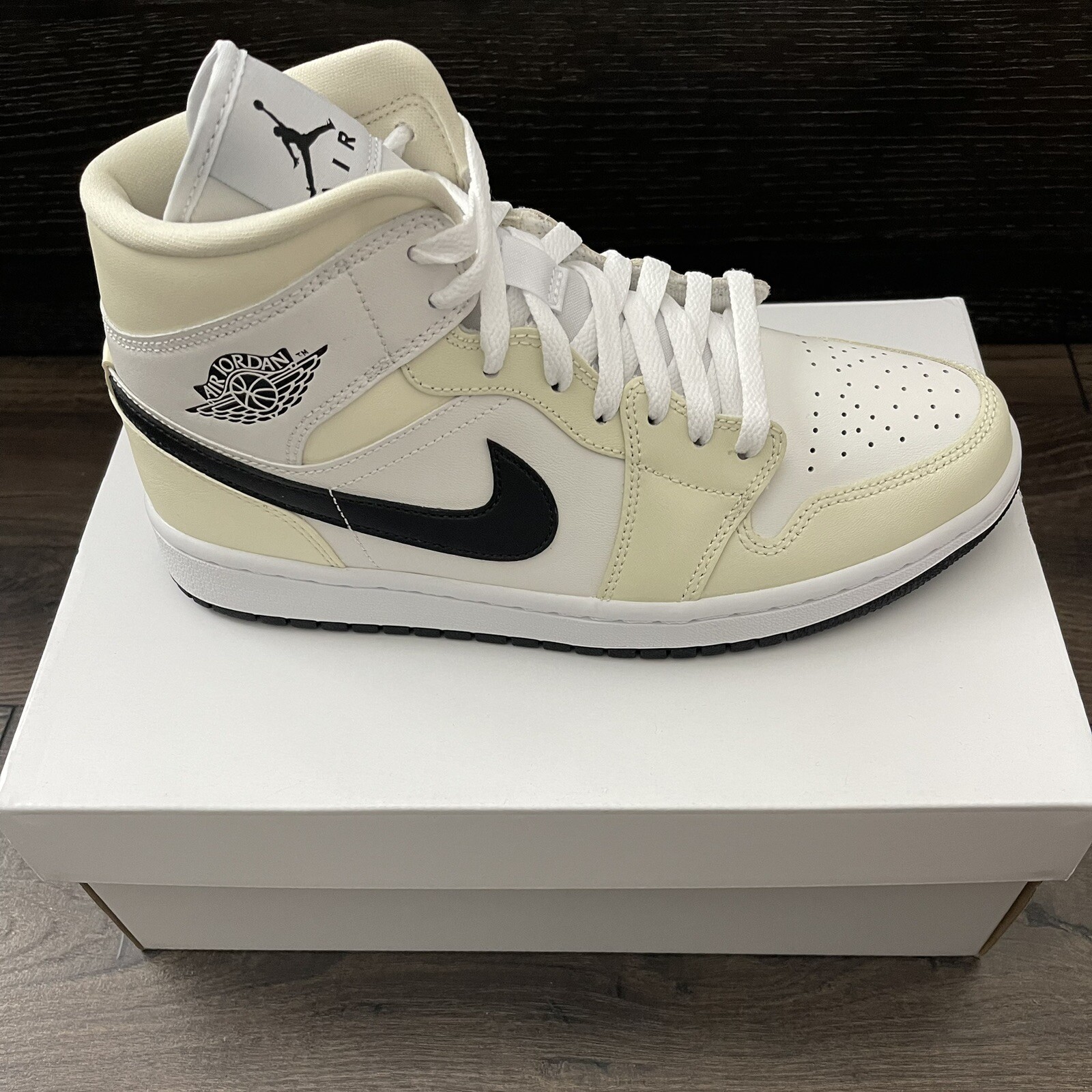 Nike Air Jordan 1 Mid Women's Size 9.5 / Men's 8 Coconut Milk BQ6472 ...