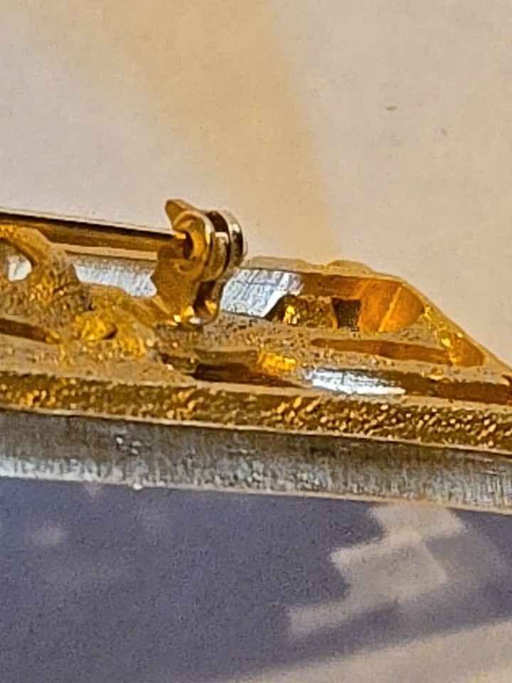 Vintage Super Woman In Phone Booth 2.25" Broach Pin Golden Tone ...