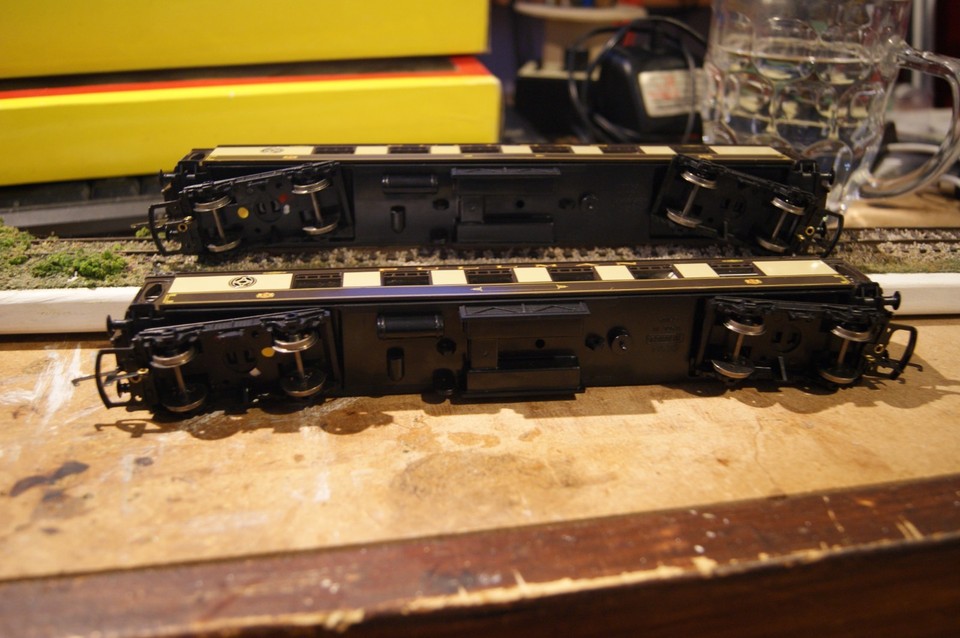 Hornby R223 Pullman 1st Class Parlour Cars OO / 00 Gauge [Sold ...