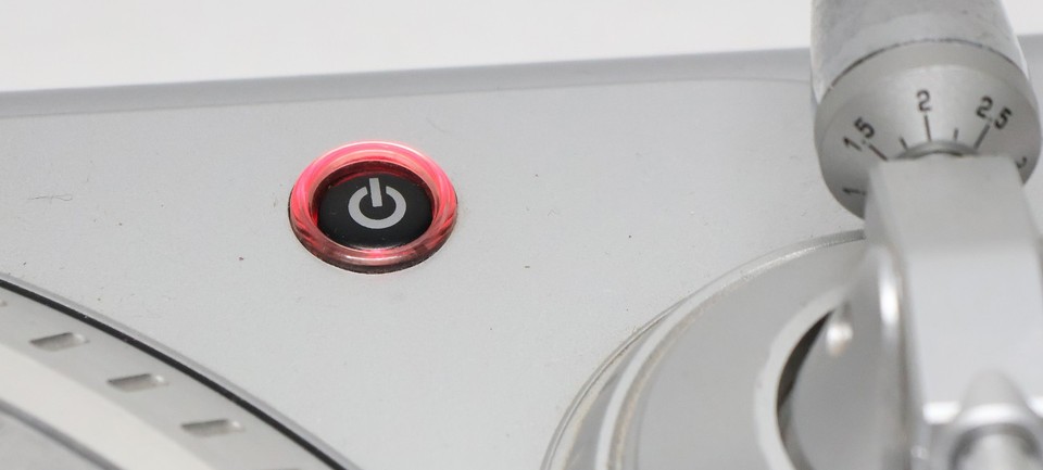 Numark TT USB Turntable Connect to Computer & Digitizes Vinyl Records ...