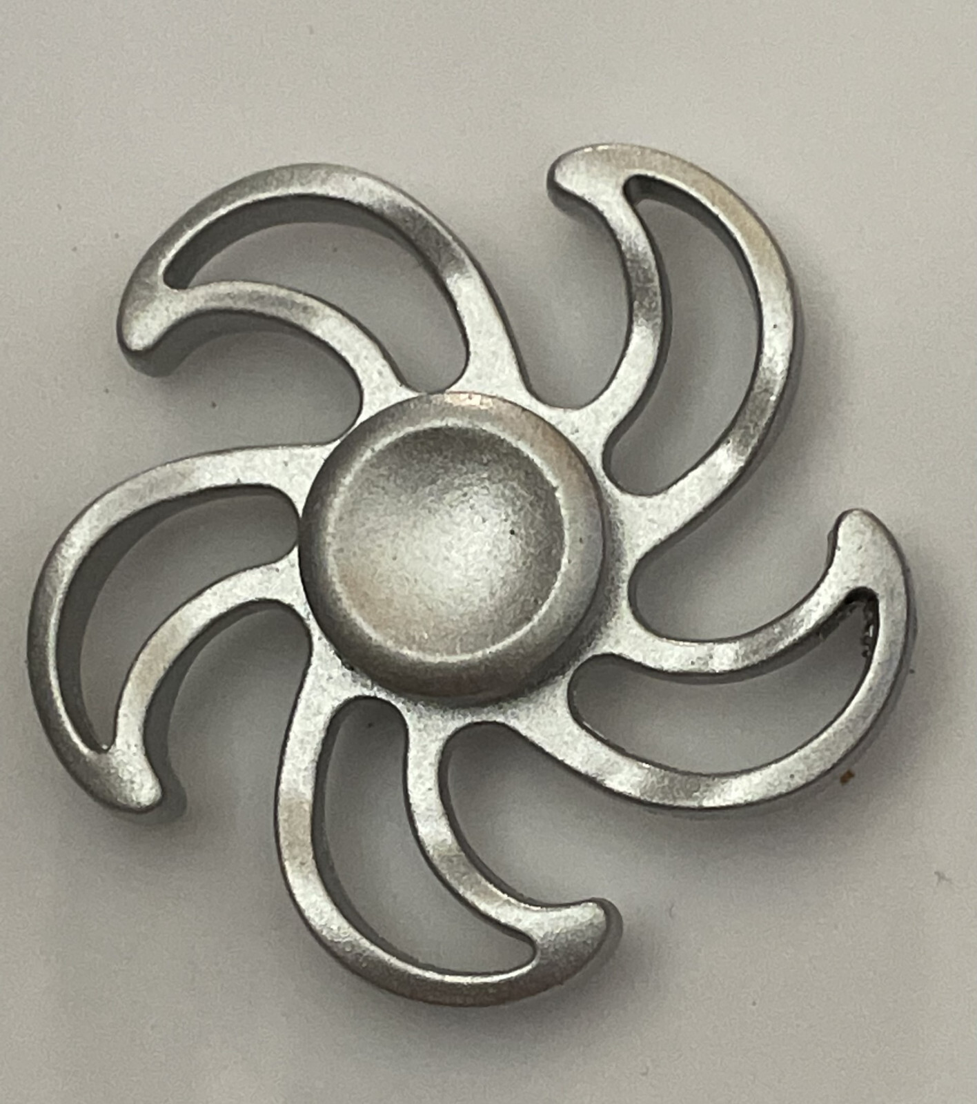 SILVER WAVING STAR FIDGET SPINNER -- (GREAT CHRISTMAS GIFT) | eBay ...