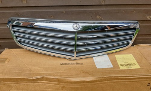 Mercedes-Benz C Class W204 Front Chrome Radiator Grille Genuine ...
