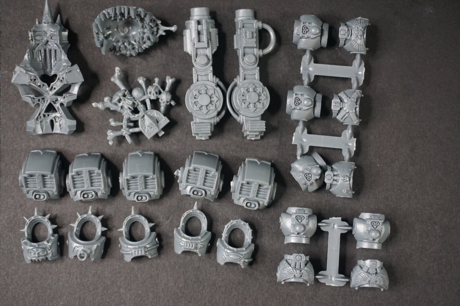 BITS PILE Khorne, wolves, deamon, torsos, terminators 40K Chaos #40k5 ...