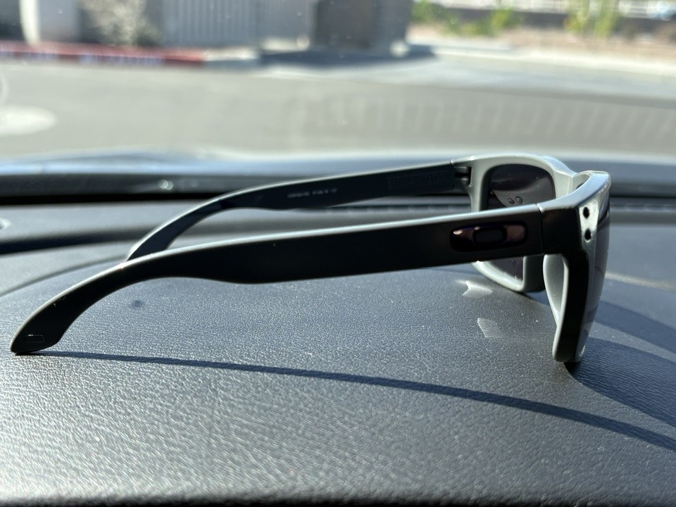 Oakley Holbrook SI Armed Forces Gray Sunglasses 009102-I155 57-18 137 ...