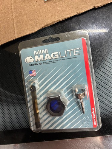New Genuine Mag-Lite Flashlight AA Accessory Kit w/ Colored Lenses Clip ...