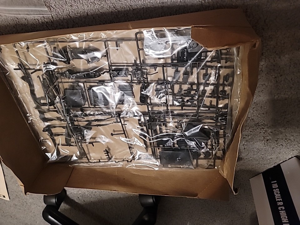 Revell Big Bad Van 1/16th Scale Model Kit Unbuilt Not Complete H-1290 ...