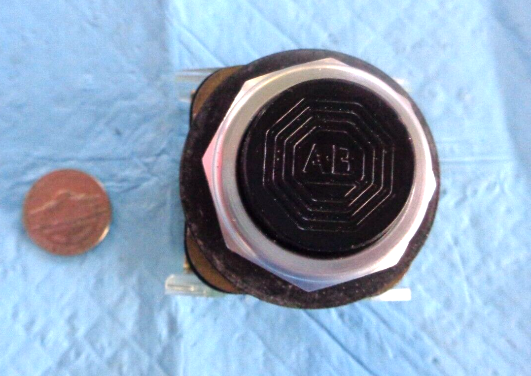 ALLEN BRADLEY A-B FLUSH HEAD PUSH BUTTON 800T-B Ser T Type 4, 13 Black ...