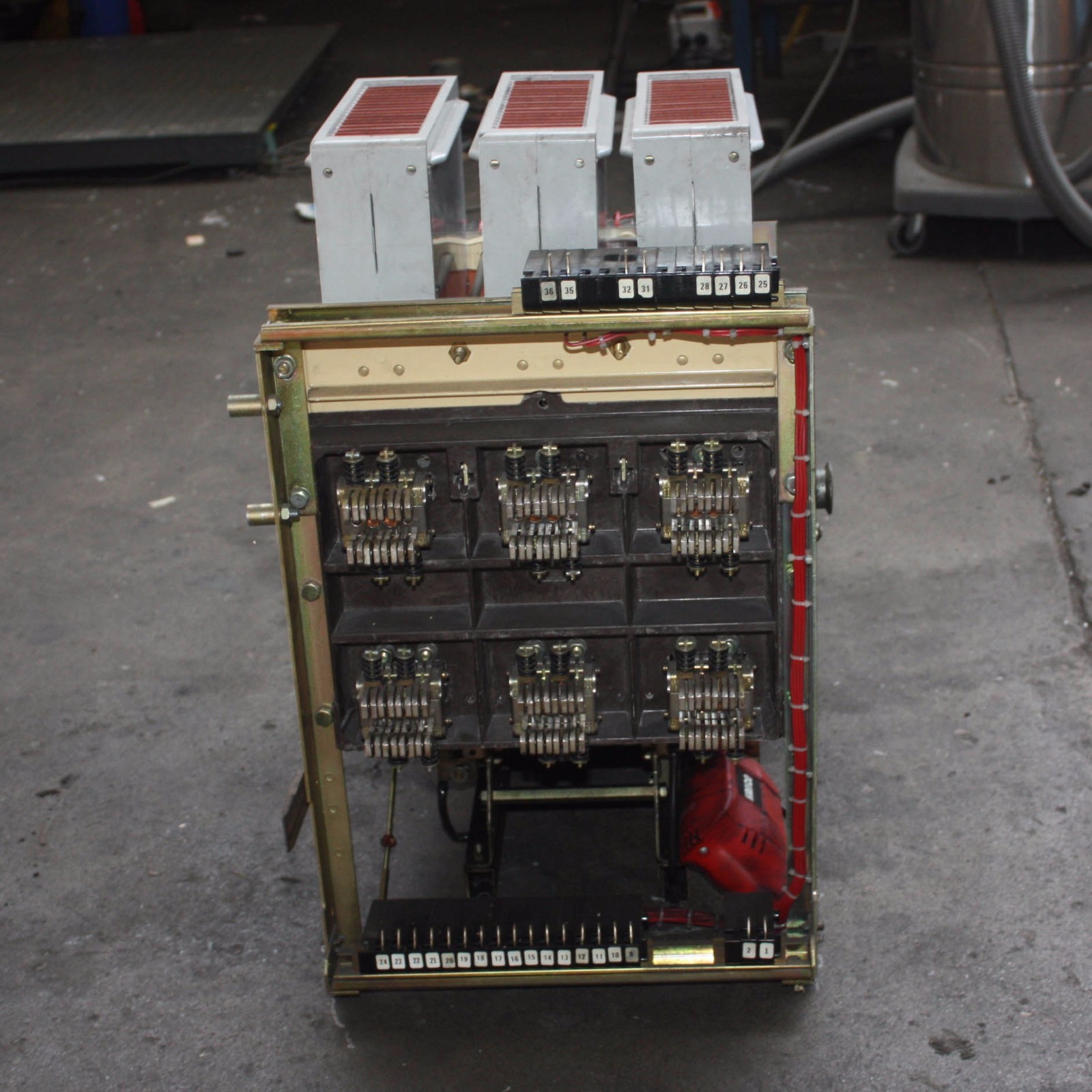 Nilsen Air Circuit Breaker 1600A Cat. No. NAB1/16D Industrial Mining ...