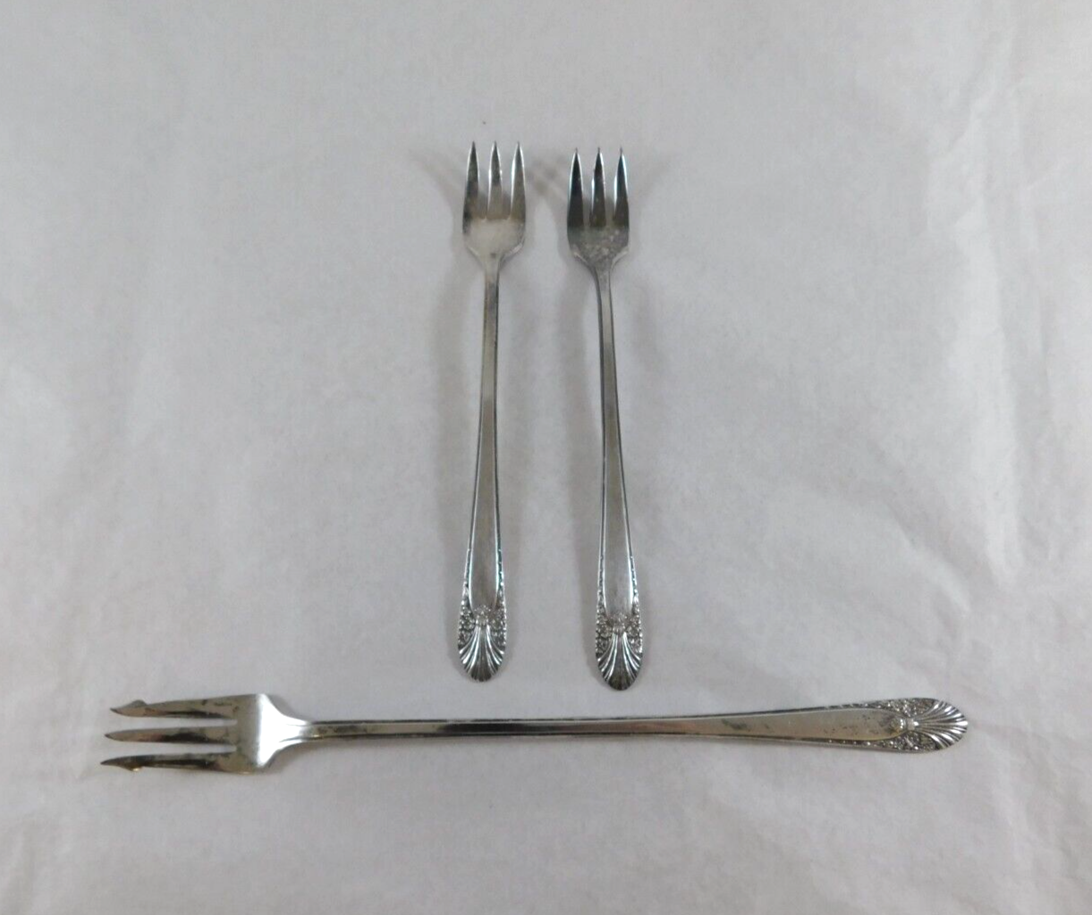 Crown Silverplate Radiance Olive/Pickle Fork and 2 Cocktail Forks | eBay