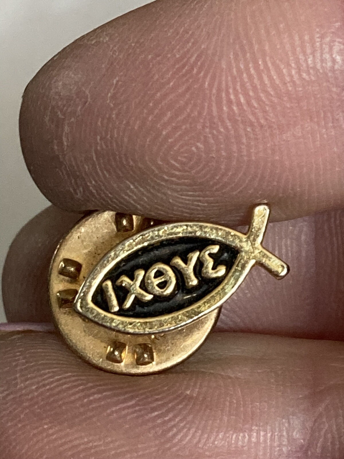 IXOYE fish Lapel Pin Vest Collectible EUC K526 | eBay