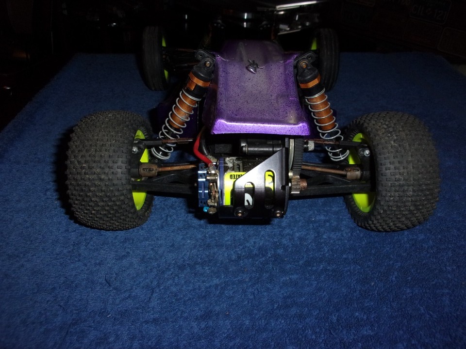 VINTAGE TEAM ASSOCIATED RC10 B2 BUGGY 1/10 SCALE FOR PARTS OR REBUILD ...