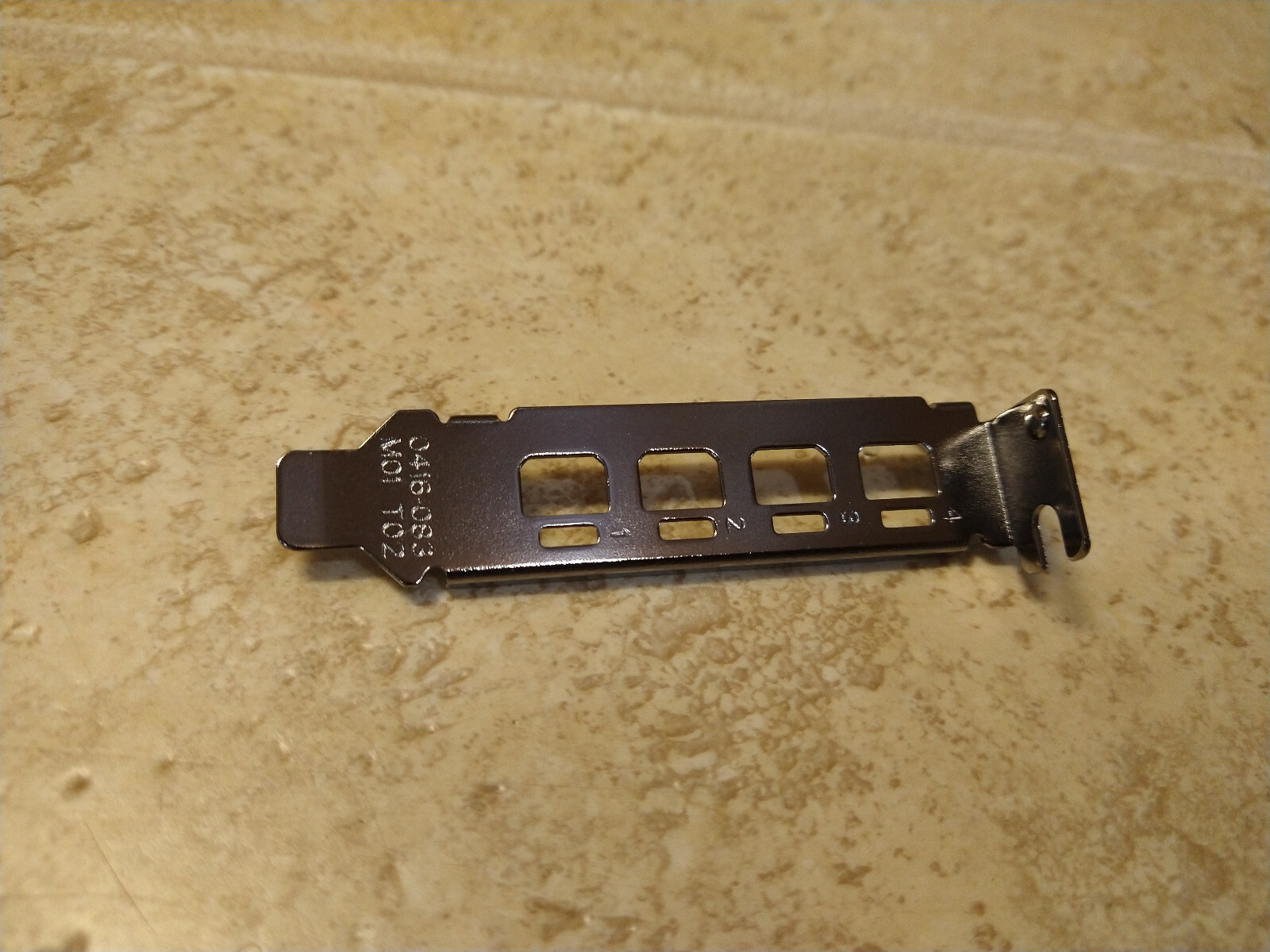 Low Profile bracket nVidia T600 - 4 Port Video card - SHIPS FROM ...