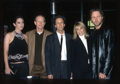 2001 RUSSELL CROWE, STACEY SNIDER & JENNIFER CONNELLY Candid Original ...