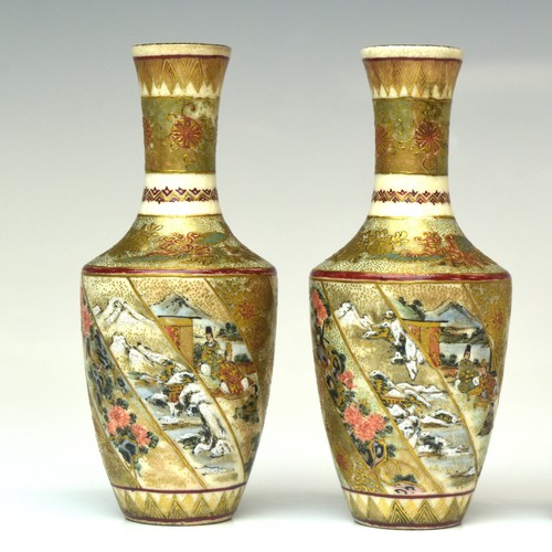 A pair of small vases detailed paintings from the Meiji period Satsuma ...