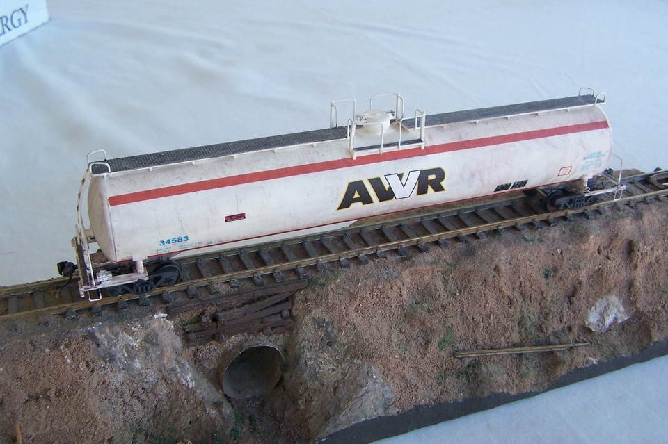 AWVR UNSTOPPABLE Movie HO Scale 65' tank car Walthers custom built ...