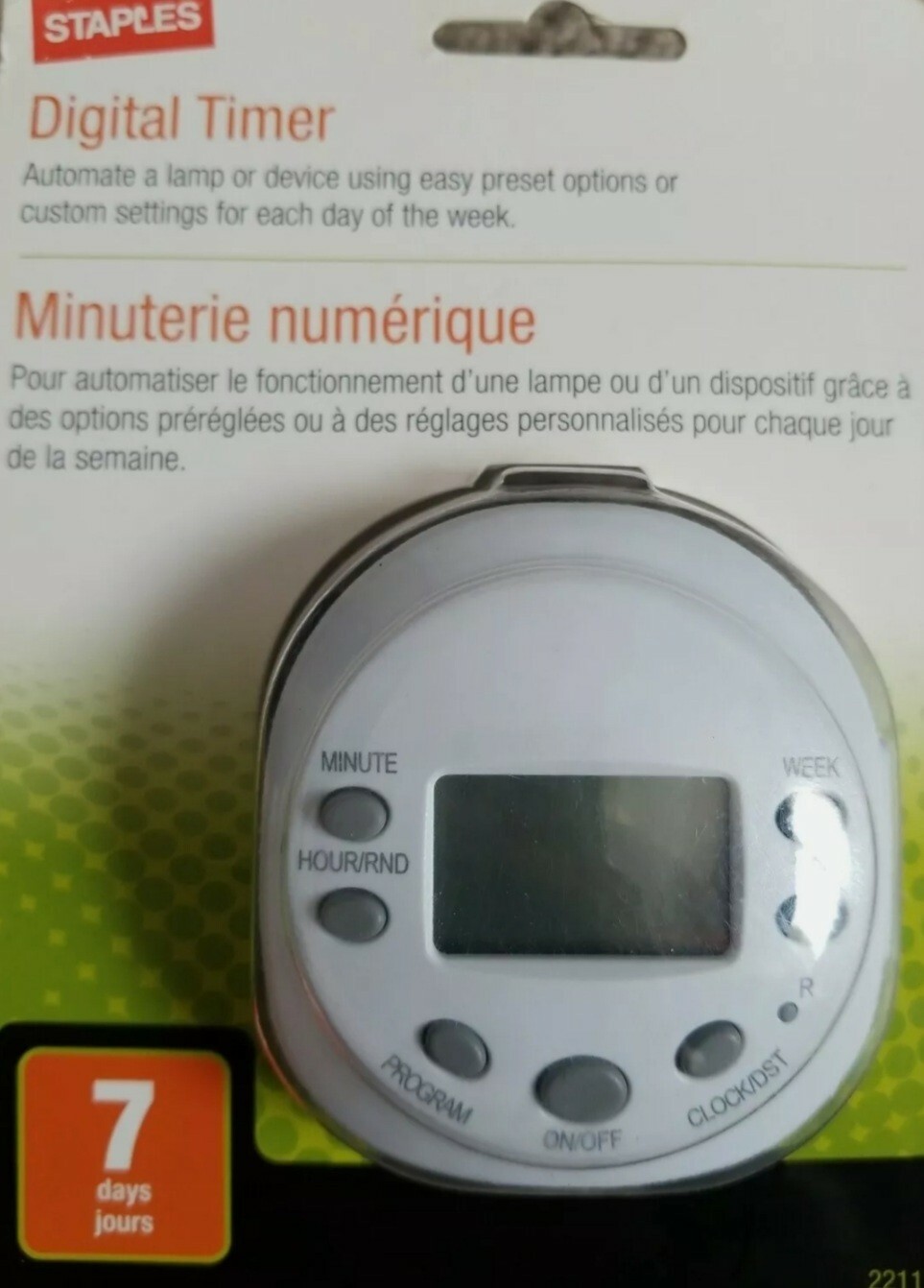 Staples 22117 Programmable 7 Day Digital Outlet Timer White - in Pkg ...