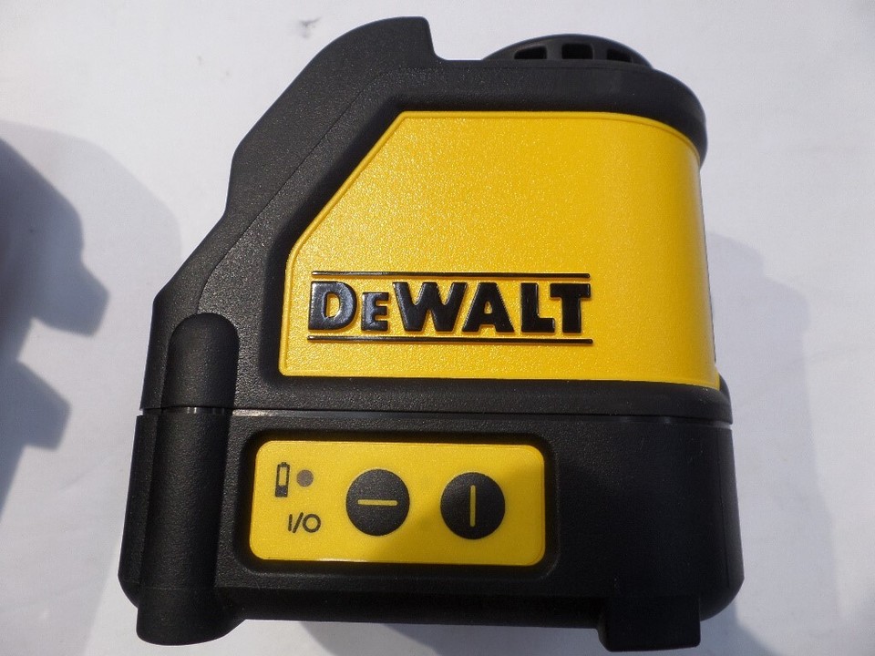 DEWALT DW088K 165 FT. RED SELF-LEVELING CROSS-LINE LASER LEVEL WITH ...