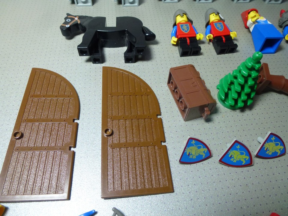 Lego Castle Crusaders Set 6081 King's Mountain Fortress | eBay Australia